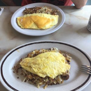 STATE STREET DINER - 66 Photos & 79 Reviews - 630 W State St, Geneva ...