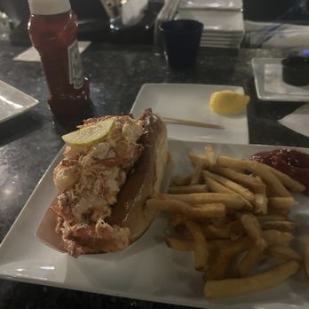 JOE FISH SEAFOOD RESTAURANT AND BAR - Updated May 2025 - 225 Photos ...