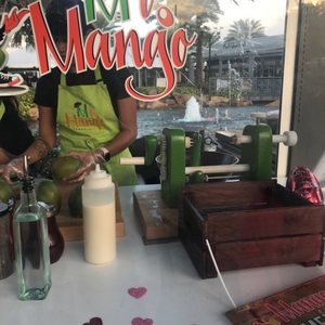 MR MANGO - 34 Photos & 17 Reviews - 8445 International Dr, Orlando ...