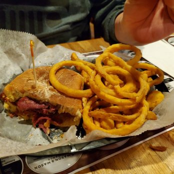 DAMIEN’S - Updated May 2025 - 22 Photos & 80 Reviews - 279 Spring St ...