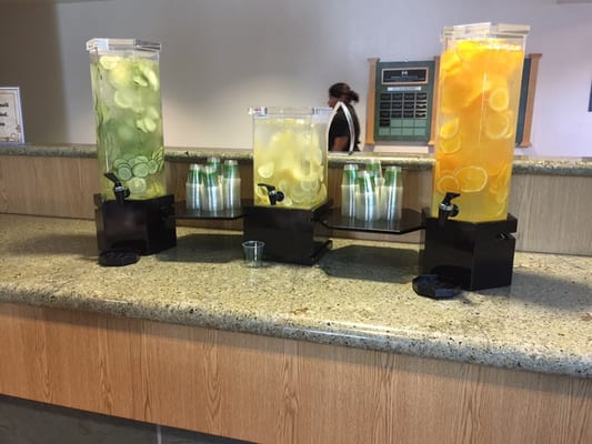 SIERRA VIEW MEDICAL CENTER - Updated January 2026 - 23 Photos & 66 Real ...