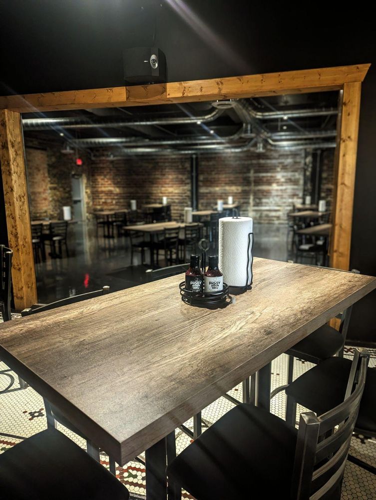 THE PIGGY BBQ - Updated November 2024 - 30 Photos - 123 3rd St E, Thief ...