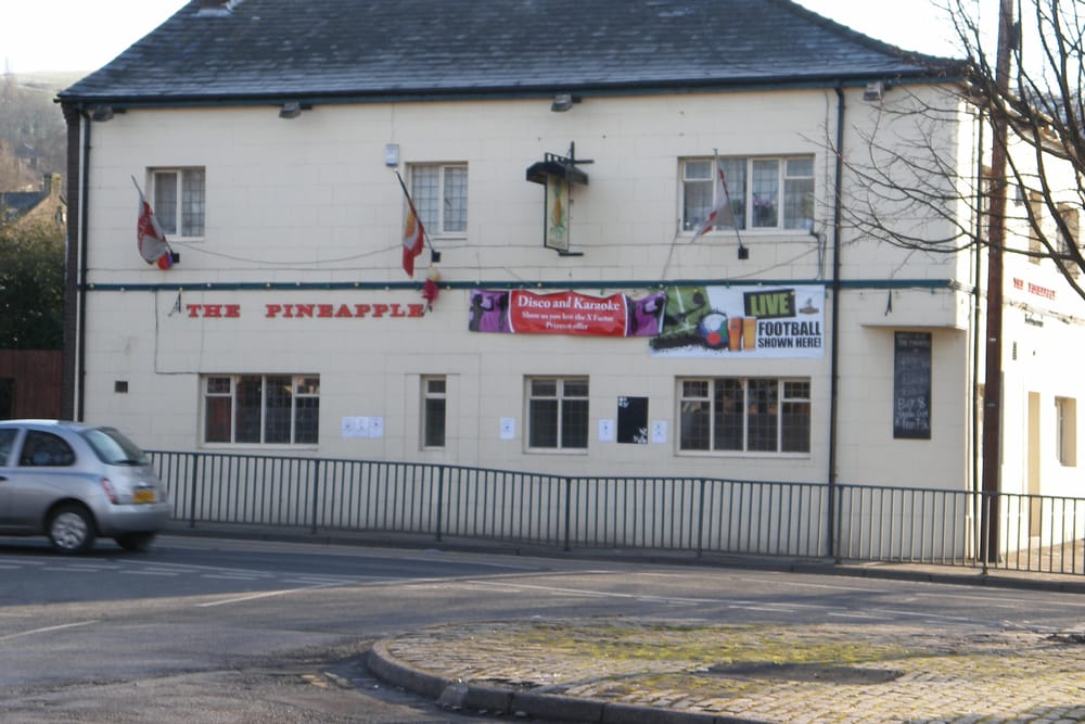 PINEAPPLE THE PUBLIC HOUSE - Garratt Way, Manchester, United Kingdom ...
