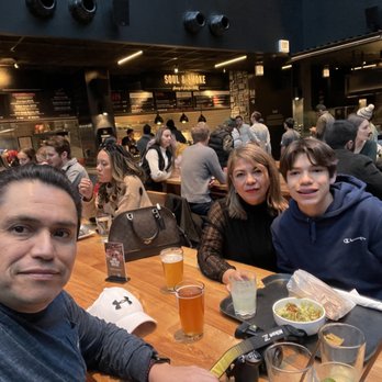 TIME OUT MARKET CHICAGO - Updated July 2025 - 2238 Photos & 628 Reviews ...