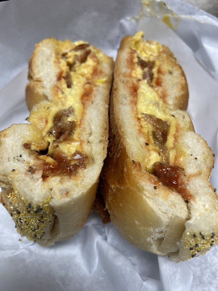 PARKWAY DELI & CATERING - Updated January 2025 - 27 Photos & 103 ...