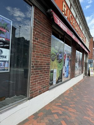 RICHDALE - Updated June 2025 - 12 Photos & 11 Reviews - 1 Pleasant St ...