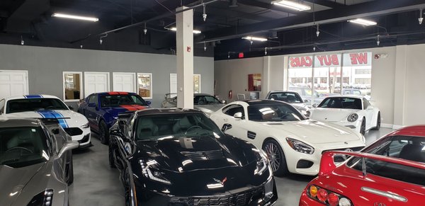 GOLD COAST MOTORS - Updated October 2024 - 33 Photos & 12 Reviews ...