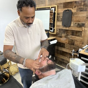 UNTOUCHABLE SHOP - Updated May 2025 - 10 Photos - 7107 Collins Ave ...