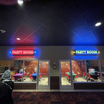 REGAL ISSAQUAH HIGHLANDS - Updated January 2026 - 188 Photos & 153 ...