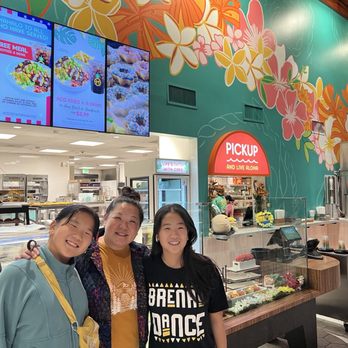 HELLO HILO - Updated July 2025 - 397 Photos & 211 Reviews - 1881 Jesse ...