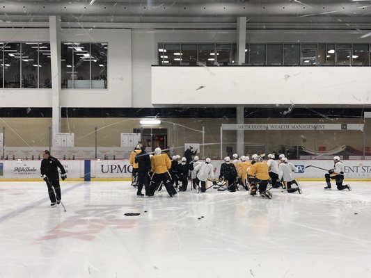 UPMC LEMIEUX SPORTS COMPLEX - 35 Photos & 23 Reviews - 8000 Cranberry ...