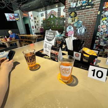 BACKLOT TAPHOUSE - Updated July 2024 - 197 Photos & 137 Reviews - 2110 ...