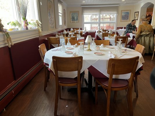 CHEZ PIERRE RESTAURANT - Updated December 2025 - 79 Photos & 60 Reviews ...