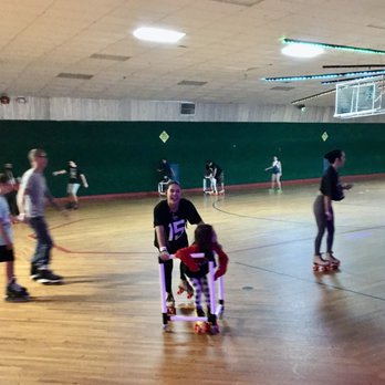 SKATE STATION - Updated December 2025 - 91 Photos & 60 Reviews - 3461 ...