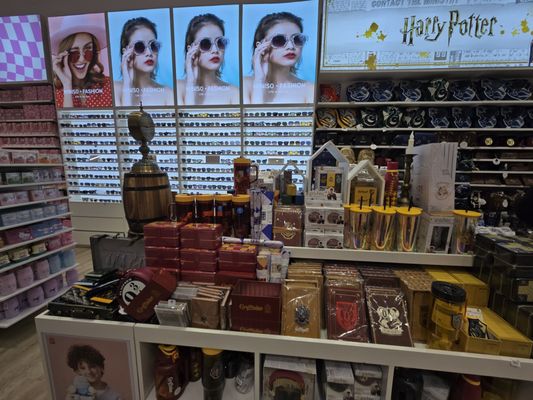 MINISO - Updated January 2026 - 77 Photos - 1418 3rd St, Santa Monica ...