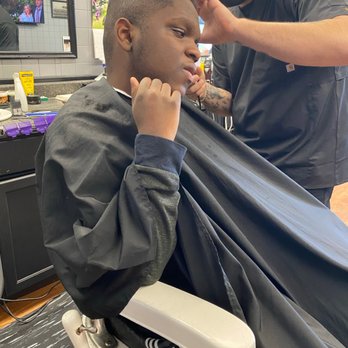 AARON’S BARBER SHOP - Updated December 2025 - 28 Photos & 23 Reviews ...