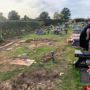 PHOENIX MEMORIAL PARK AND MORTUARY - Updated March 2025 - 55 Photos ...