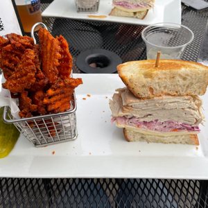 BAT 17 - 351 Photos & 580 Reviews - American (New) - 1709 Benson Ave ...