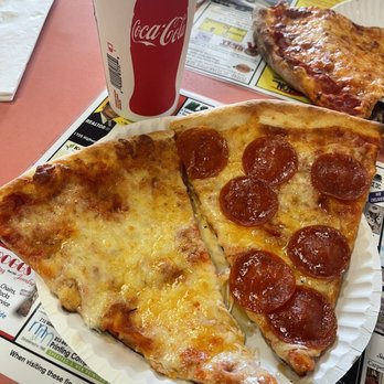 SAN REMO’S PIZZERIA & RESTAURANT - Updated October 2025 - 72 Photos ...