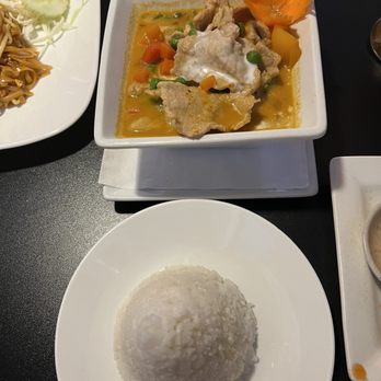 NINE ELEPHANTS SEAFOOD AND THAI RESTAURANT - Updated August 2025 - 217 ...