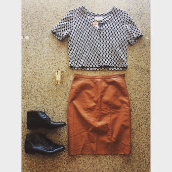 REVOLVE CLOTHING EXCHANGE - Updated January 2025 - 19 Photos & 62 ...