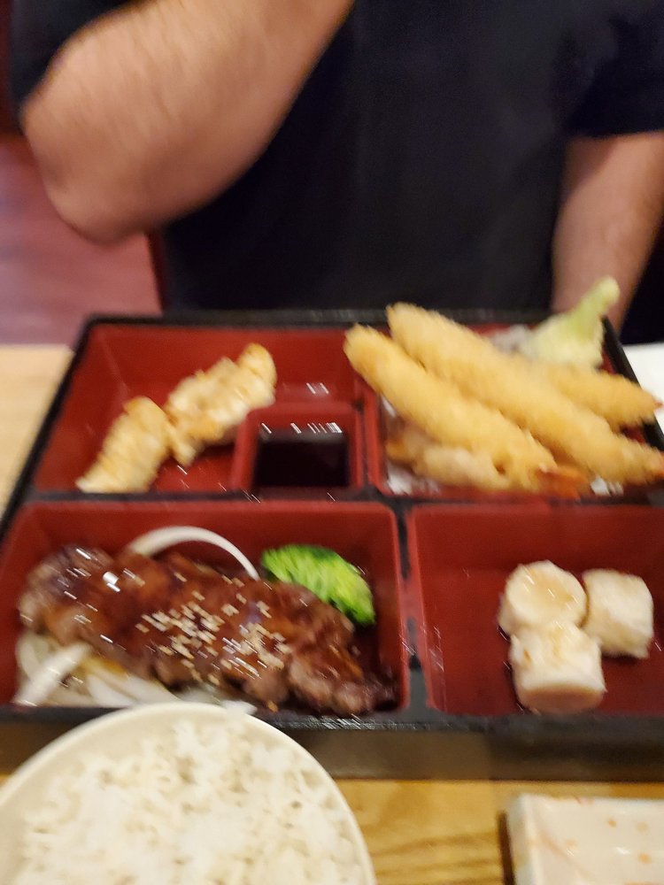 MAHZU SUSHI BAR & RESTAURANT - Updated August 2025 - 271 Photos & 191 ...