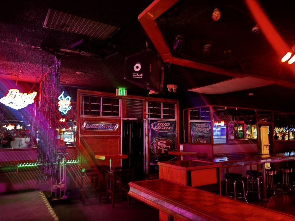 AJ’S BAR - Updated December 2025 - 55 Reviews - 393 Lincoln Ave, San ...