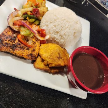 KALALOU CARIBBEAN BAR AND GRILL - Updated May 2024 - 192 Photos & 139 ...