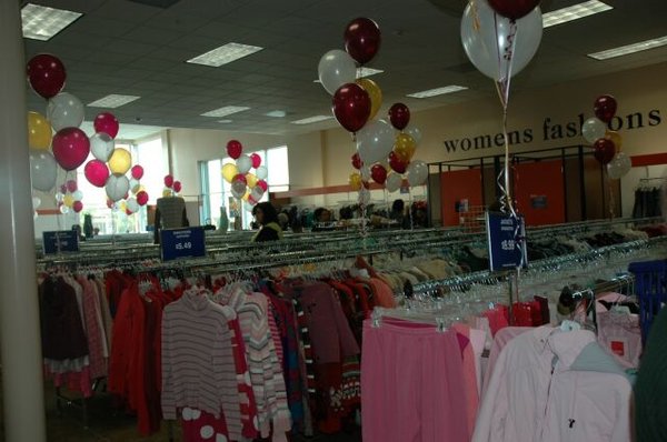 GOODWILL SOUTHERN CALIFORNIA RETAIL STORE & DONATION CENTER - Updated ...