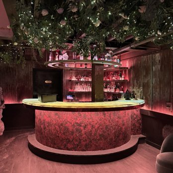 MONA - Updated August 2025 - 106 Photos & 55 Reviews - 1308 Chestnut St ...