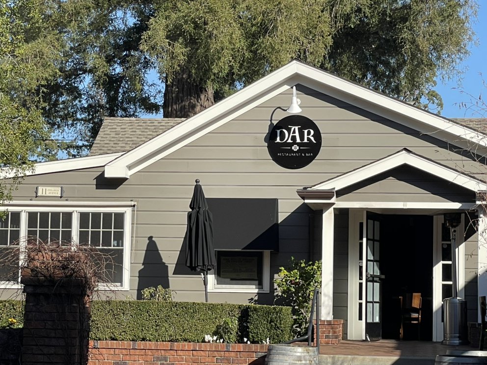 DAR RESTAURANT AND BAR - Updated May 2024 - 74 Photos & 37 Reviews - 11 ...