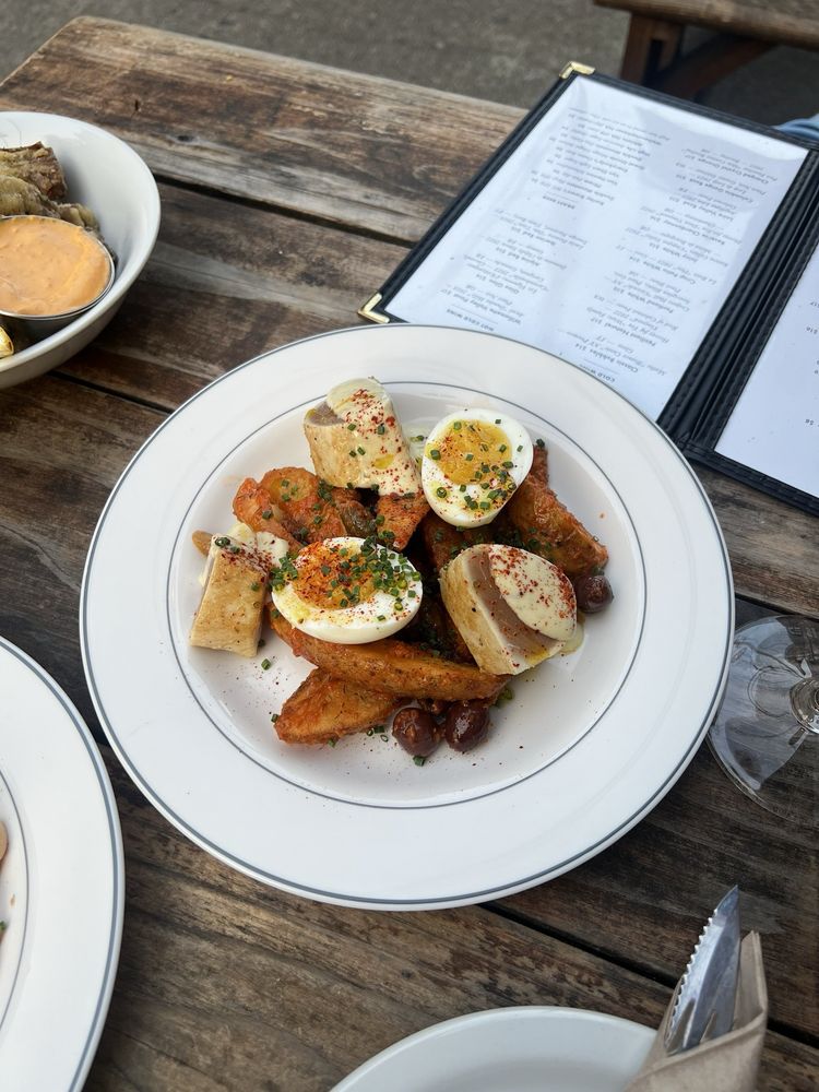 BAR LOON - Updated January 2026 - 26 Photos & 28 Reviews - 3326 SE ...