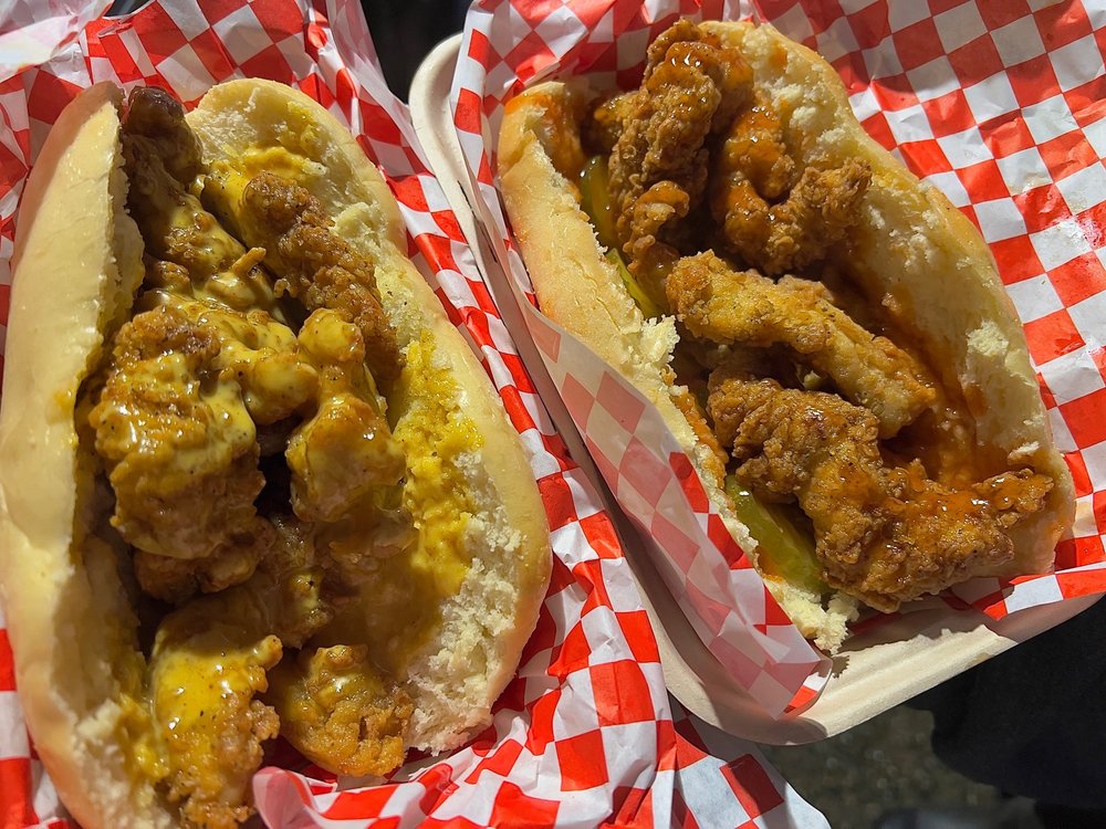 AVERY’S CHICKEN & WAFFLES - Monroe, Washington - Food Trucks ...