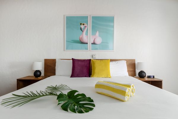 FLOAT HOTEL - 41 Photos & 11 Reviews - 715 E San Lorenzo, Palm Springs ...