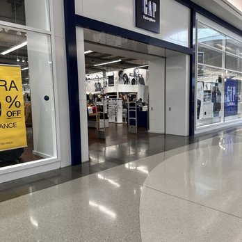 Gap factory bergen town center store