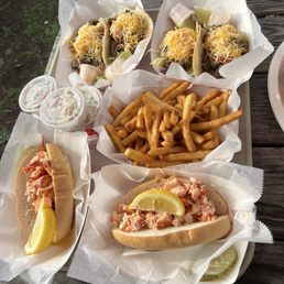 THE CLAM CASTLE - Updated October 2025 - 360 Photos & 370 Reviews ...