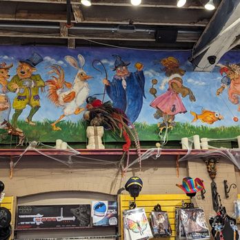 THE WIZARD’S CHEST - Updated January 2025 - 239 Photos & Average of 4.5 ...