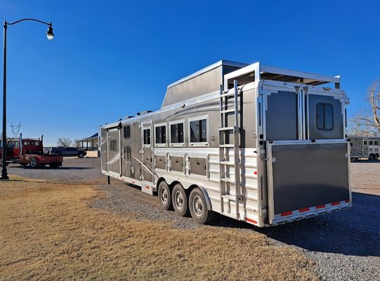 EXPRESS RANCHES - Updated December 2025 - 34 Photos - 2202 N 11th St ...