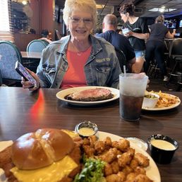 LPL’S RESTAURANT & PUB - Updated August 2025 - 90 Photos & 76 Reviews ...