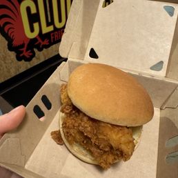 CLUCKERS - Updated July 2025 - 212 Photos & 118 Reviews - 600 S Center ...