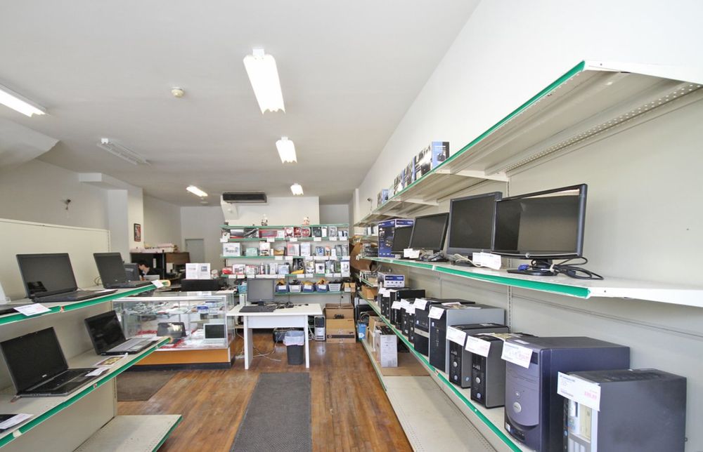 CHICAGO COMPUTER CLUB - OAK PARK STORE - Updated September 2025 - 17 ...