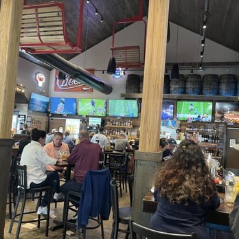 TOWN TAVERN - Updated August 2025 - 12 Photos & 28 Reviews - 330 Main ...