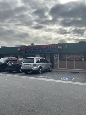MARISCOS MARTIN - Updated October 2025 - 135 Photos & 151 Reviews ...