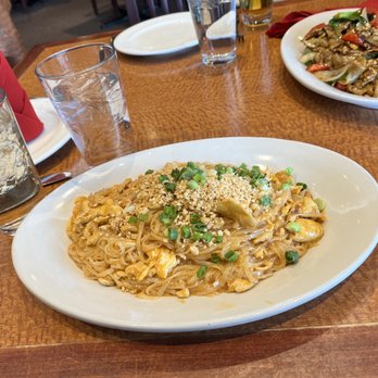 BUSARA THAI CUISINE - Updated March 2025 - 105 Photos & 249 Reviews ...