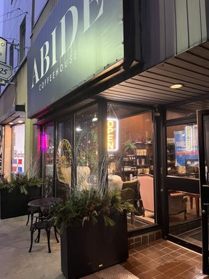 ABIDE COFFEEHOUSE - Updated August 2025 - 51 Photos & 33 Reviews - 23 W ...