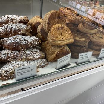 LA PARISIENNE FRENCH BAKERY - Updated April 2024 - 995 Photos & 681 ...
