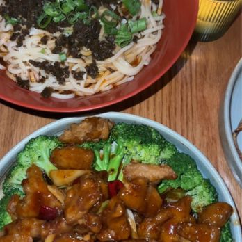 SPICY MOON AT BOWERY - Updated March 2025 - 352 Photos & 155 Reviews ...