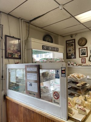 PERRECA’S BAKERY - Updated December 2025 - 102 Photos & 136 Reviews ...