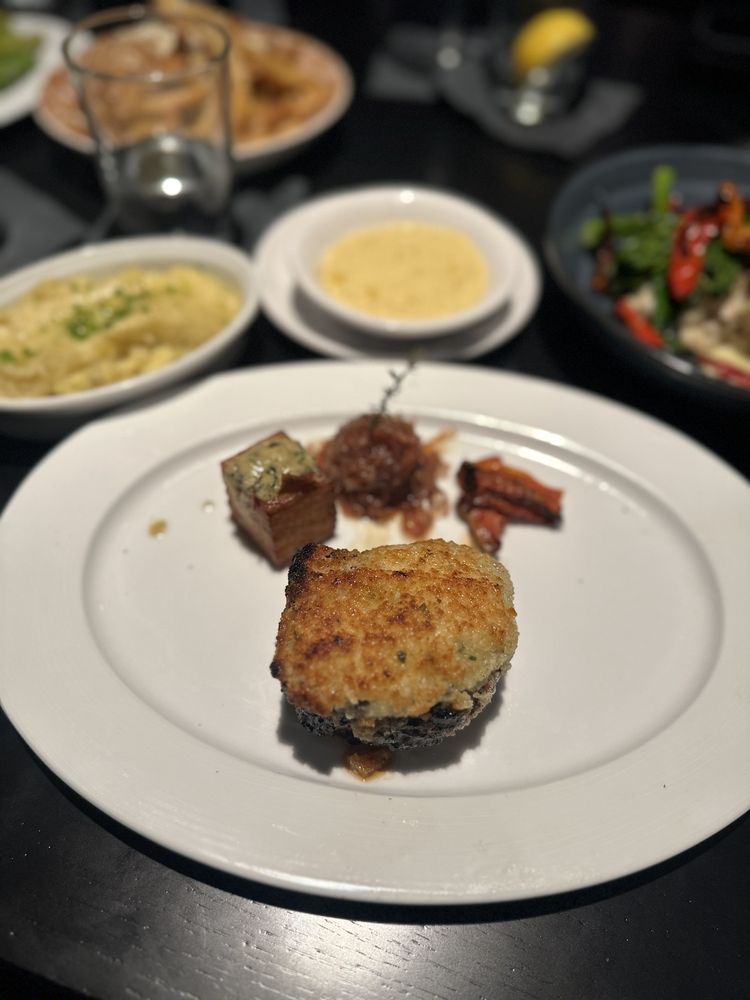 ENTOURAGE - 75 Photos & 30 Reviews - 796 Illinois Rte 59, Naperville ...