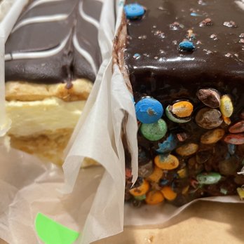 VG DONUTS & BAKERY - Updated May 2024 - 1046 Photos & 1534 Reviews ...